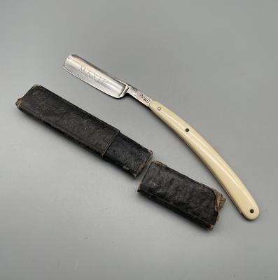 Razor - National Trust