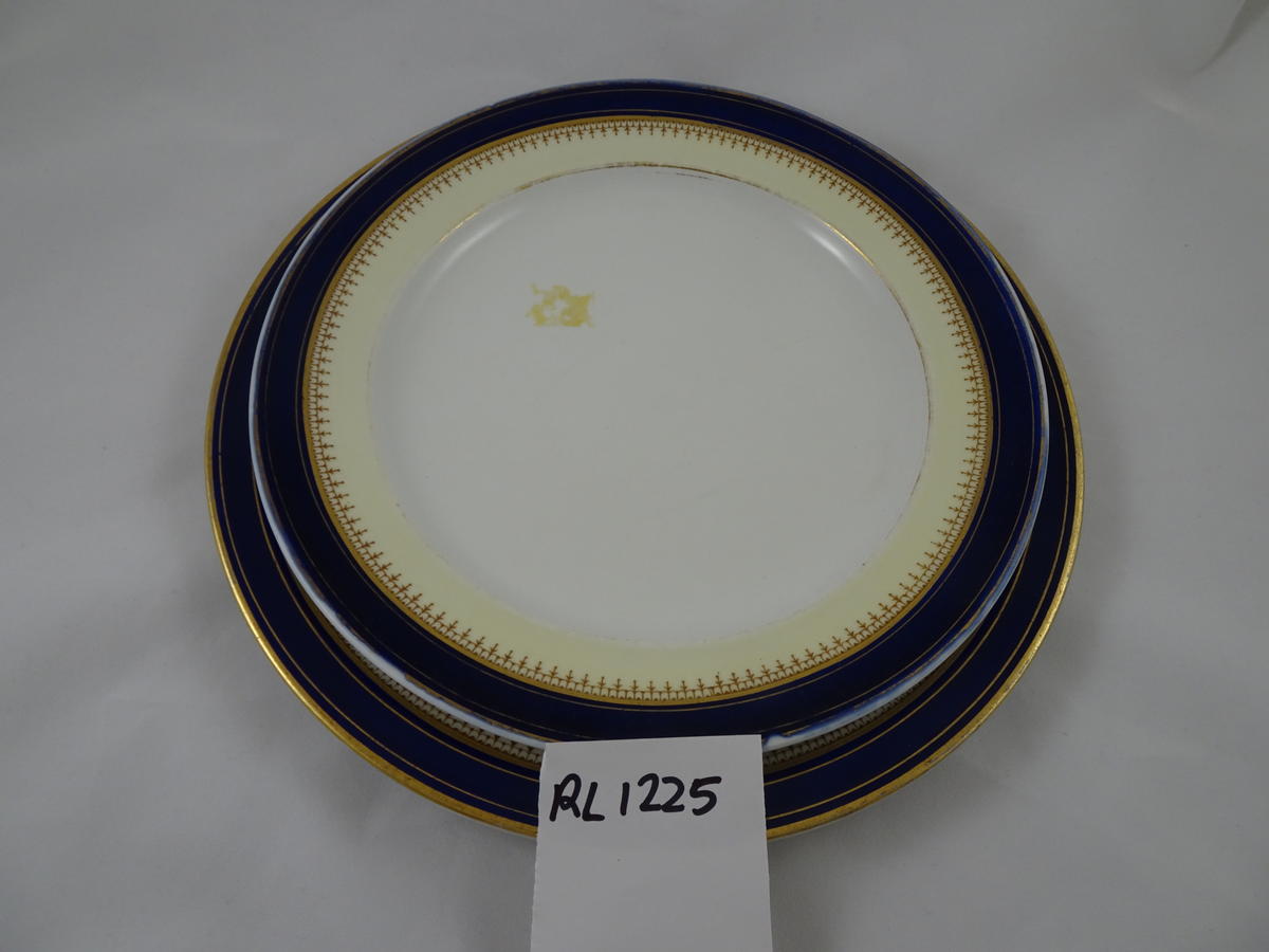 Three plates - National Trust