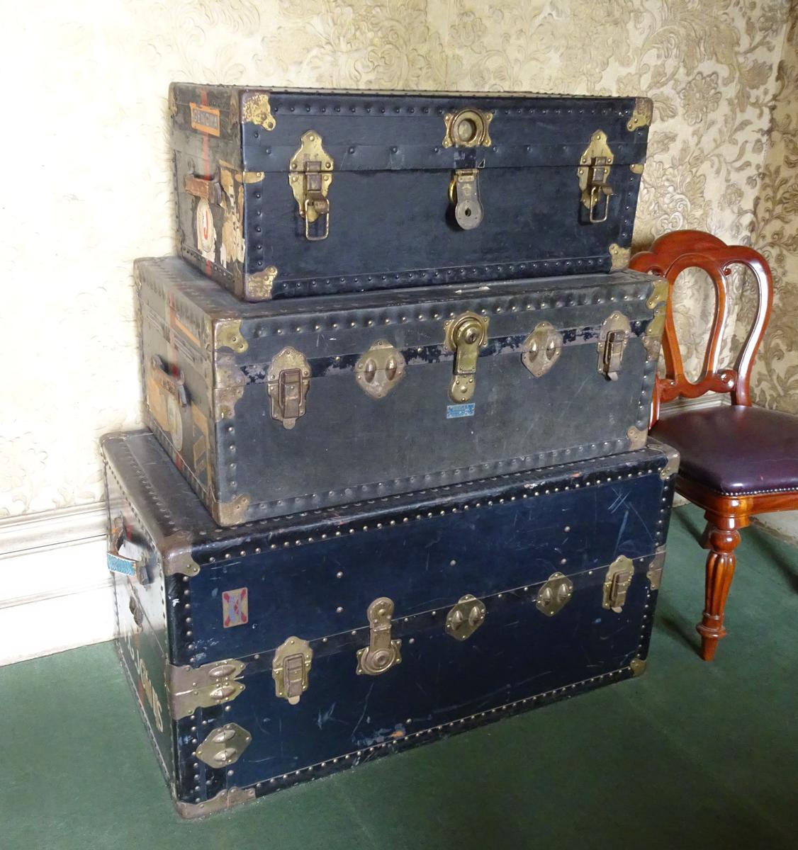 Trunk set - National Trust